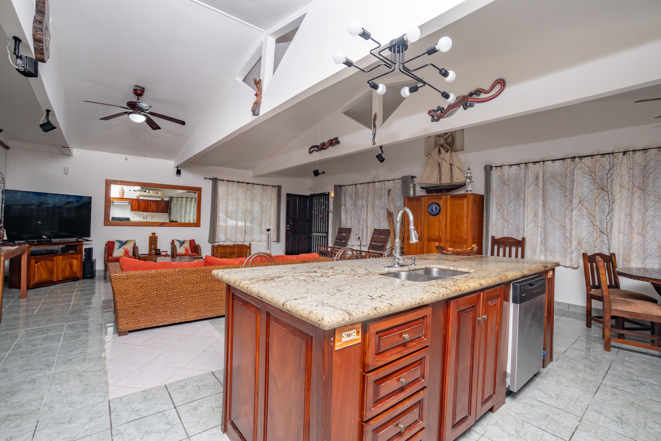 Casa Rincon Paraiso Dual Income Property in Surfside, Costa Rica| Costa ...
