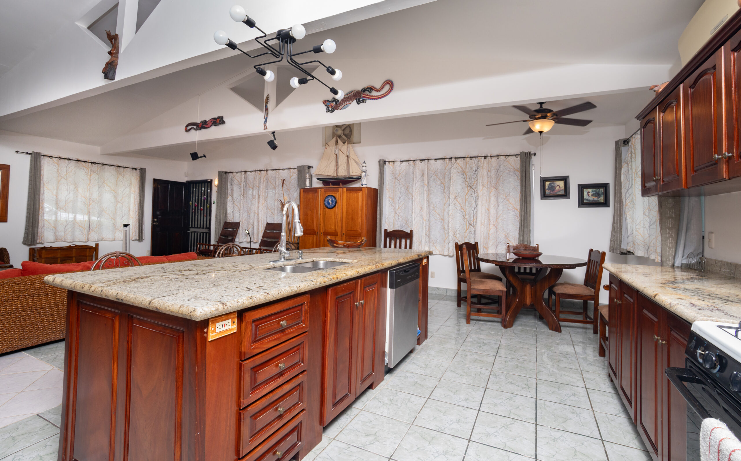 Casa Rincon Paraiso Dual Income Property in Surfside, Costa Rica| Costa ...